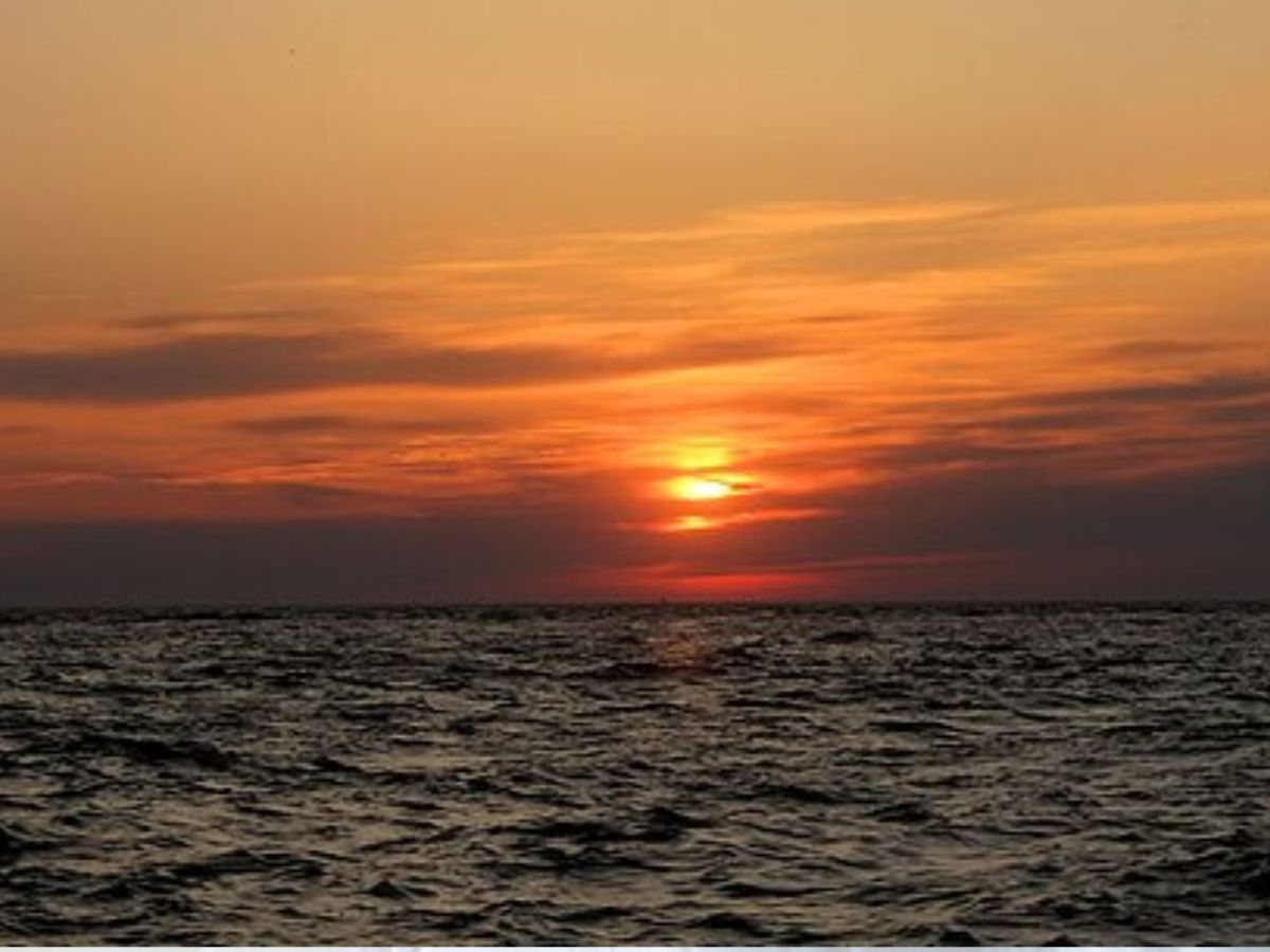 Vastu Shastra benefits of keeping salt under pillow | Vastu Tips ...