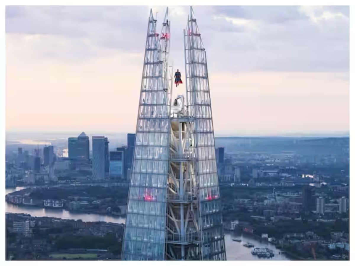 Superman was seen flying over London's tallest building amazing photo ...