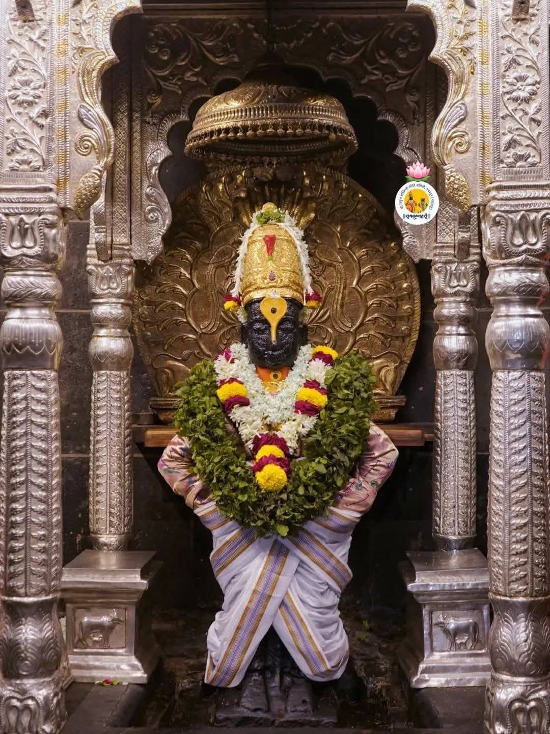 Why Lord Vitthal Have Hands on waist Ashadhi Ekadashi 2025 News 6 July ...