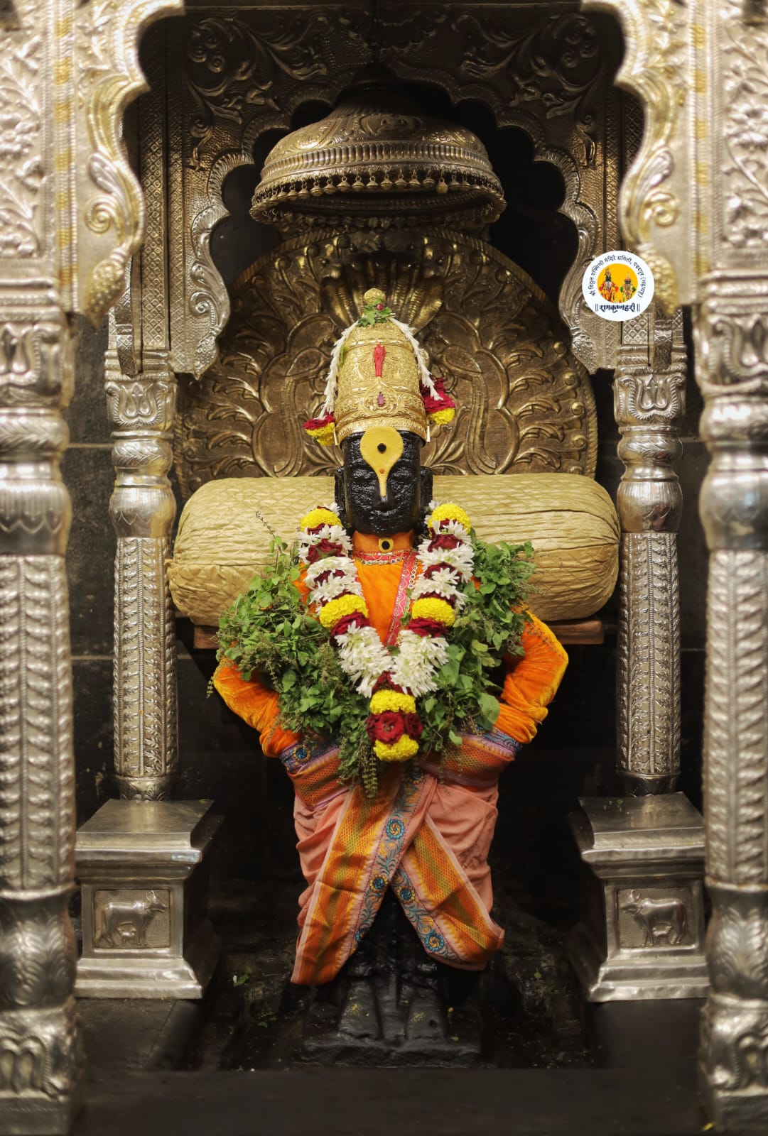 Why Lord Vitthal Have Hands on waist Ashadhi Ekadashi 2025 News 6 July ...