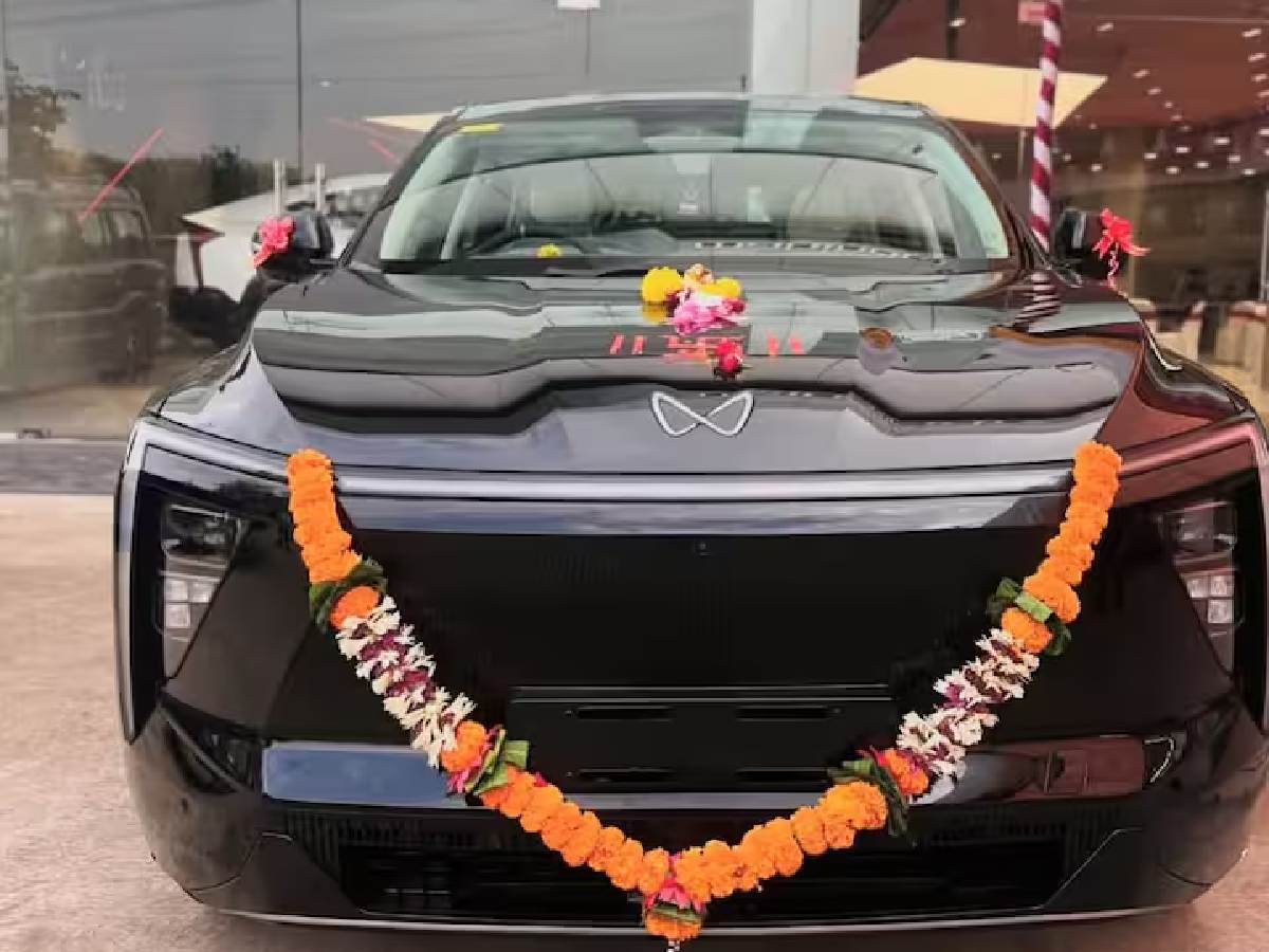 Nirmala Nawale bought new car Former Sarpanch Karegaon | 'I want It ...