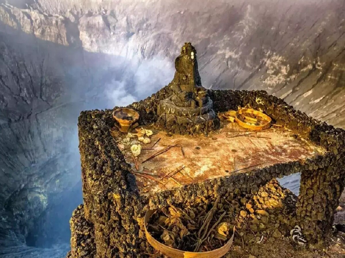 ganeshotsav 2025 700 year old Ganesh Idol sits on an active volcano of ...