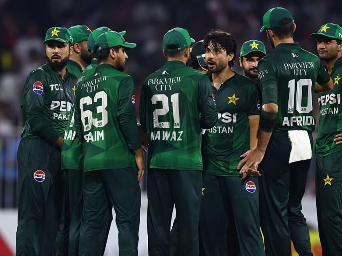 pakistan fan angry on pakistan cricket team perrformance againts india ...