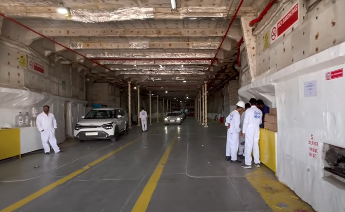 Mumbai to konkan m2m ferries boat service latest update mandwa jetty ...