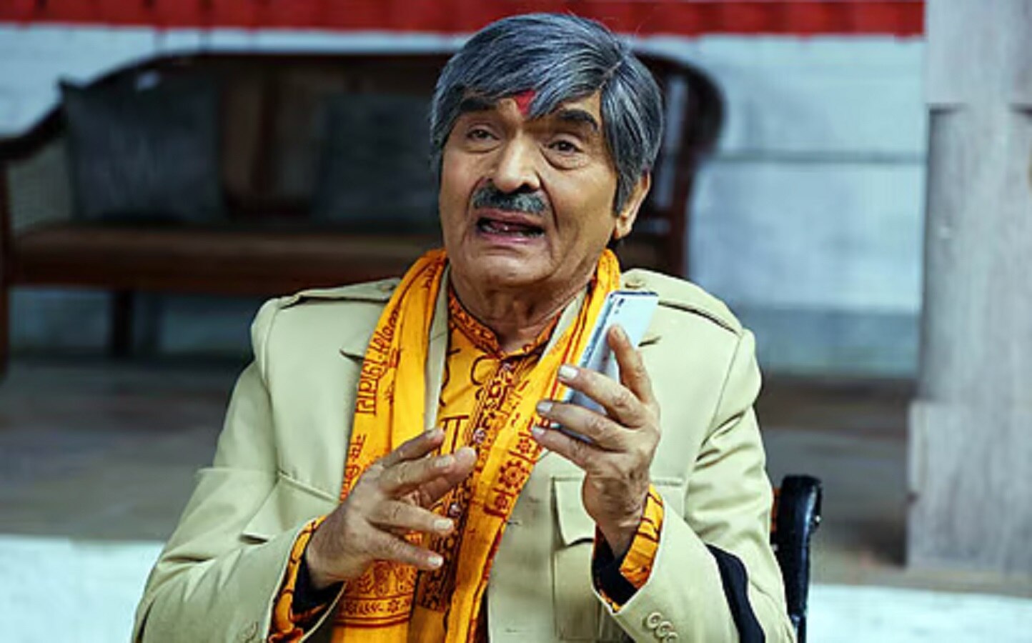 Director Priyadarshan reveals Asrani worked in pain during shooting of ...