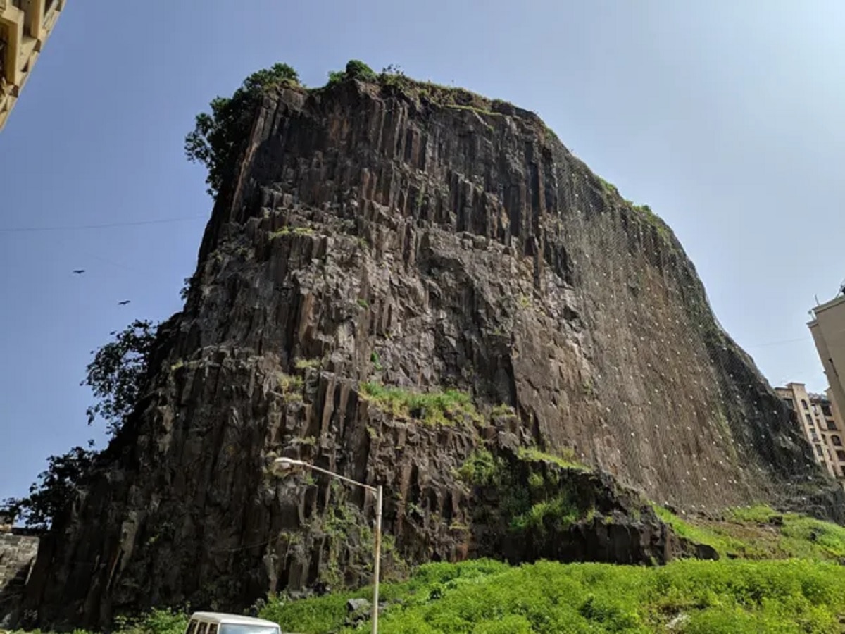 Mysterious Hill Near Mumbai Formed 66000000 year by Volcanic Eruption ...