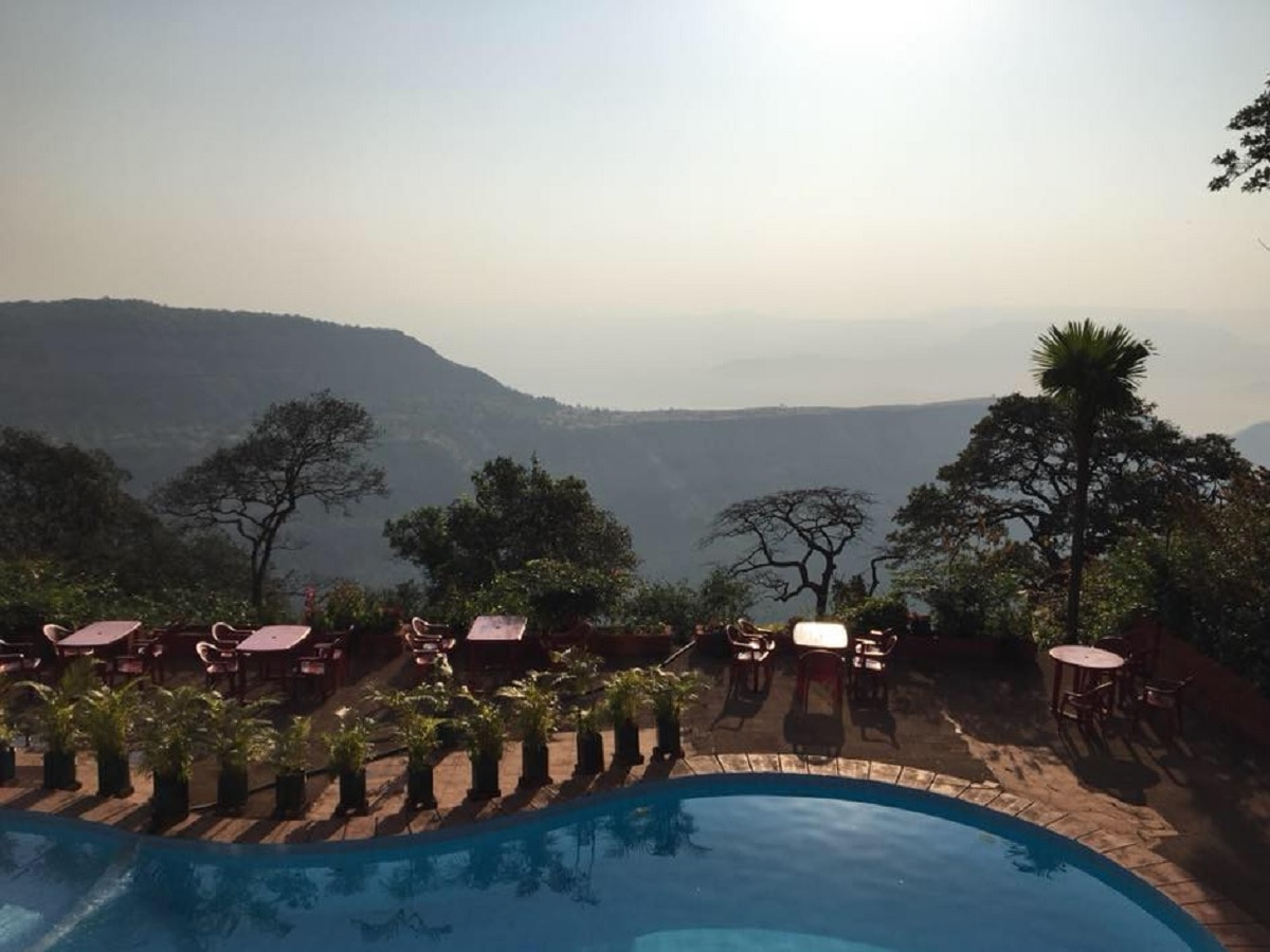 world famous hill station in Maharashtra near Mumbai Pune Budget trip ...