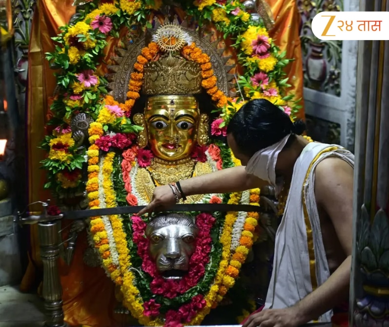 Thackrey Brothers In Mumba Devi Temple | मतदानाच्या आदल्या दिवशी ठाकरे ...