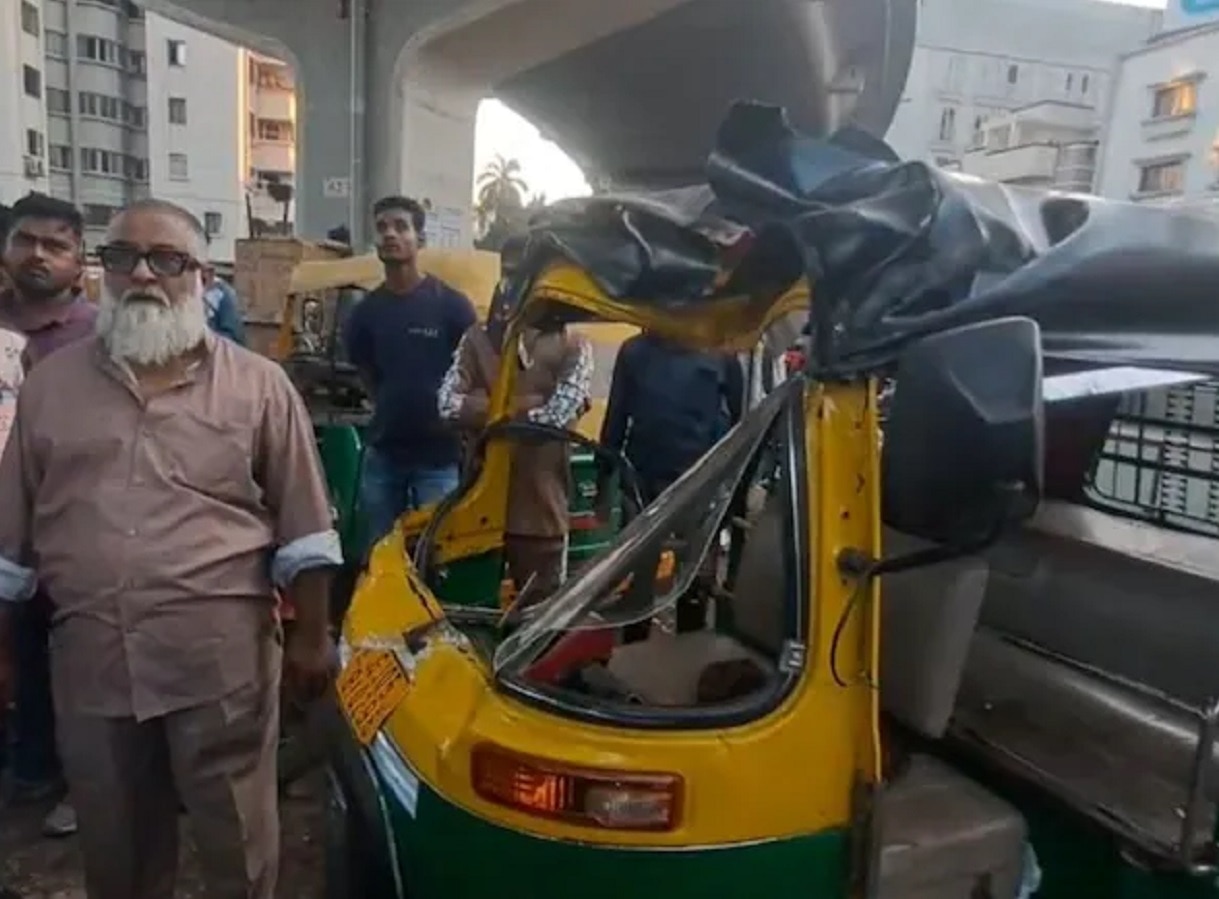 A family of three fall from 70 Feet Surat Flyover after Hit By Kite ...
