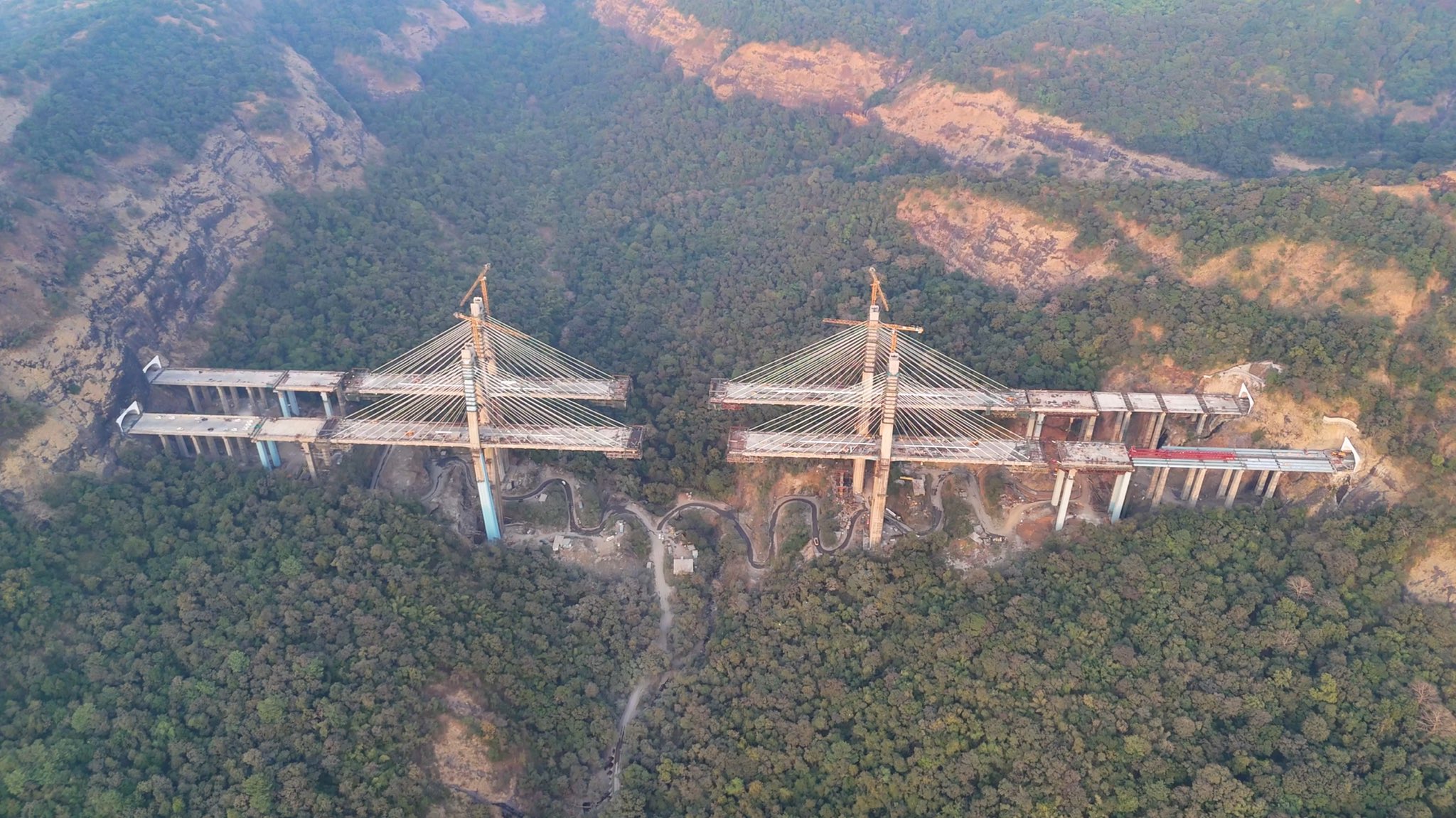 Maharashtra Infrastructure News mumbai pune missing link road ...