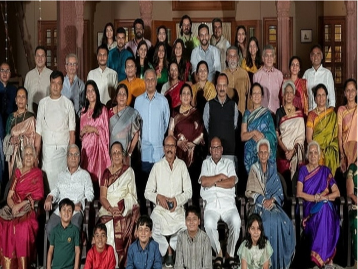 Ajit Pawar Family Tree: पवार कुटुंबाचा वटवृक्ष, पद्मविभूषण शरद ...