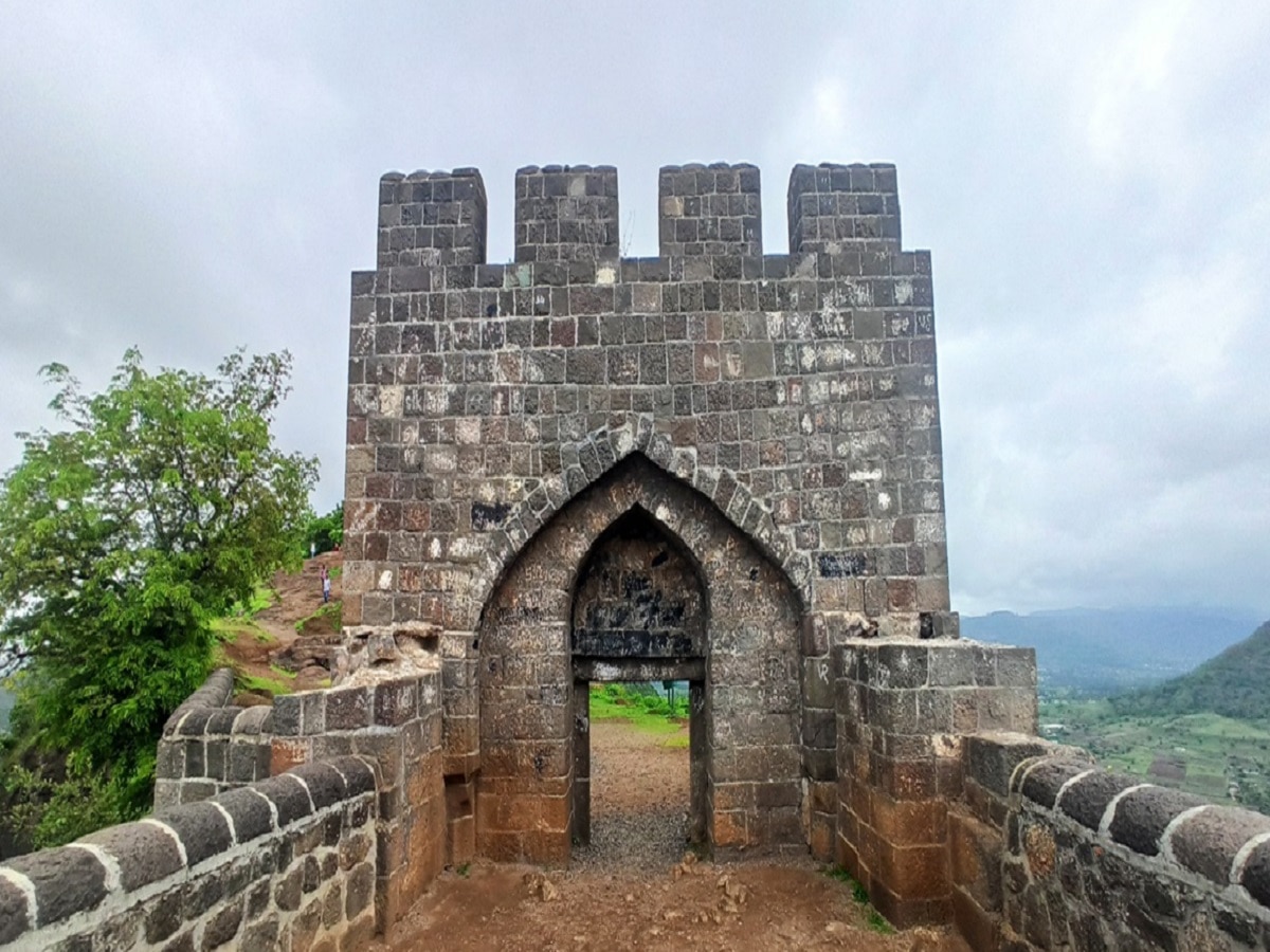 Pune Shivneri name history birthplace of Chhatrapati Shivaji Maharaj ...