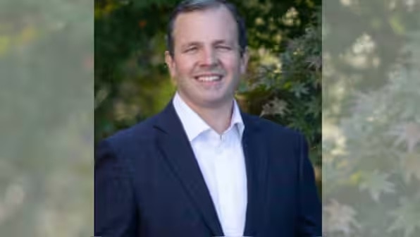 corporate job news Rs 4 crore for every employee American boss surprise ...